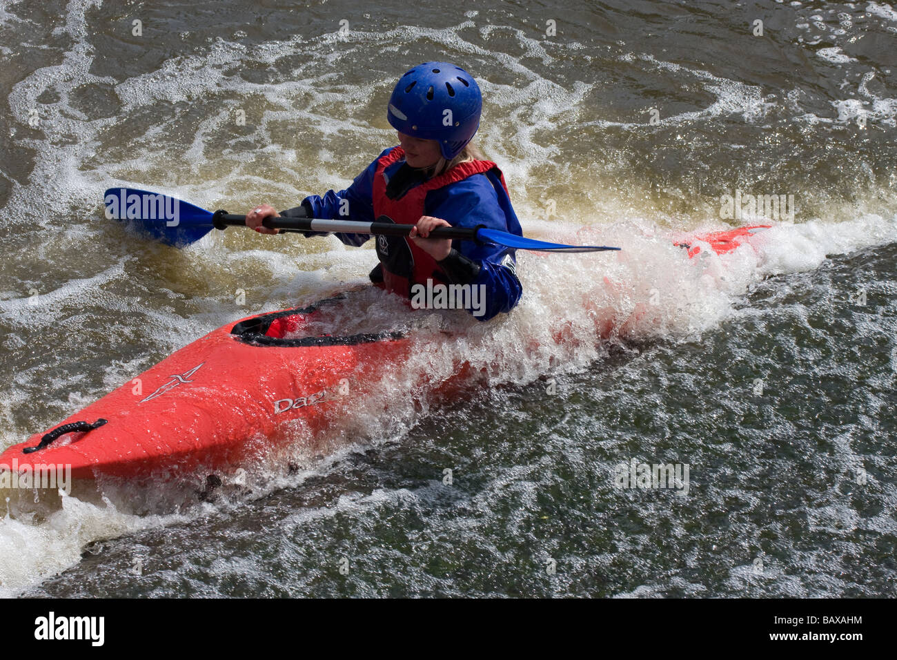 water sport kayak kayaking whitewater training river medway yalding ...