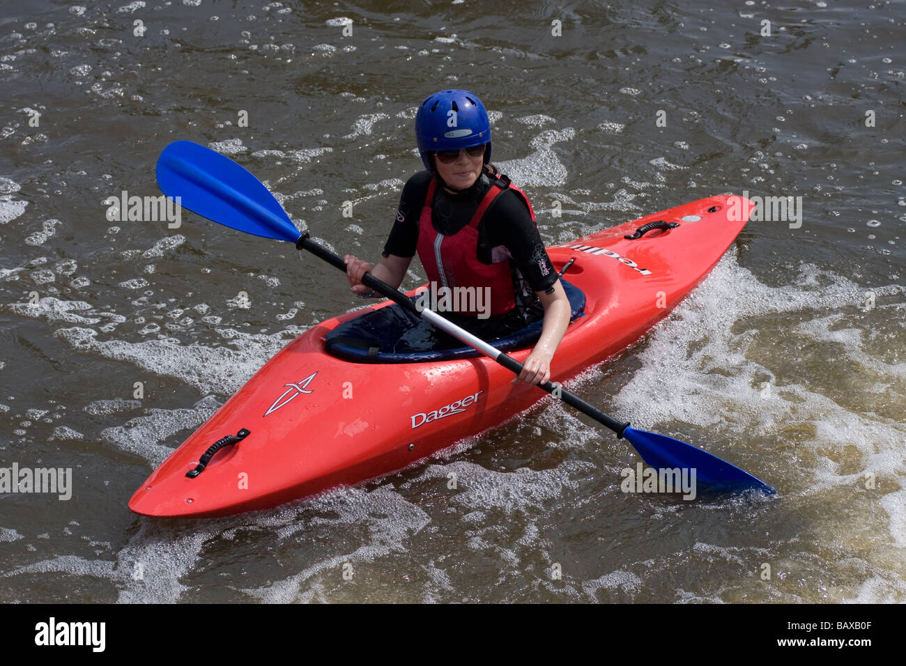 water sport kayak kayaking whitewater training river medway yalding ...