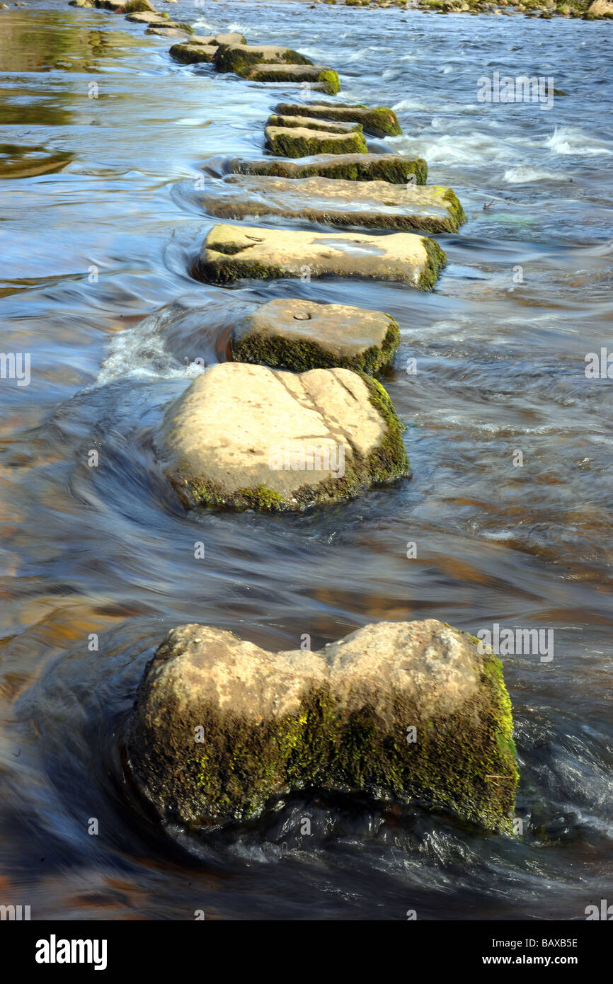 Stepping stones across a river, Burnsall, Yorkshire Dales UK Stock ...
