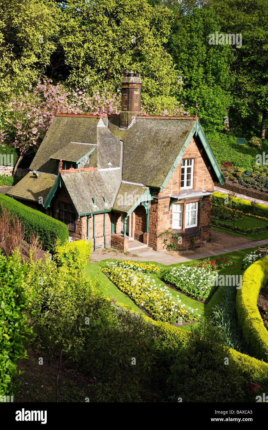 The gardener’s cottage edinburgh hi-res stock photography and images ...