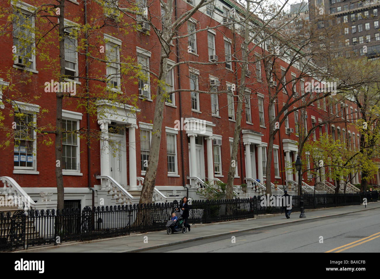 Row houses new york historic hi-res stock photography and images - Alamy