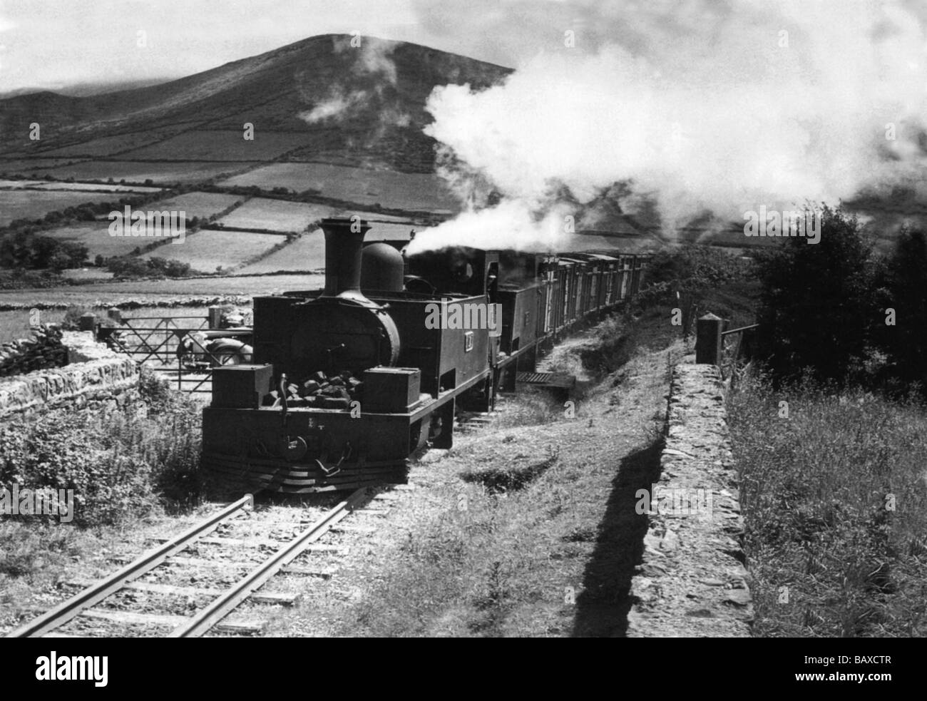 Irish Train High Resolution Stock Photography and Images - Alamy