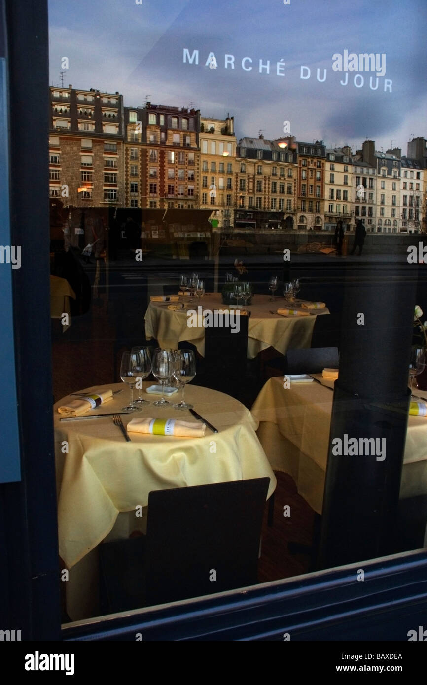 Parisian Cafe Window High Resolution Stock Photography and Images - Alamy