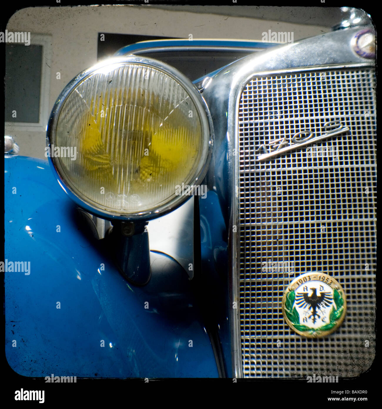 Blue mercedes benz hi-res stock photography and images - Alamy