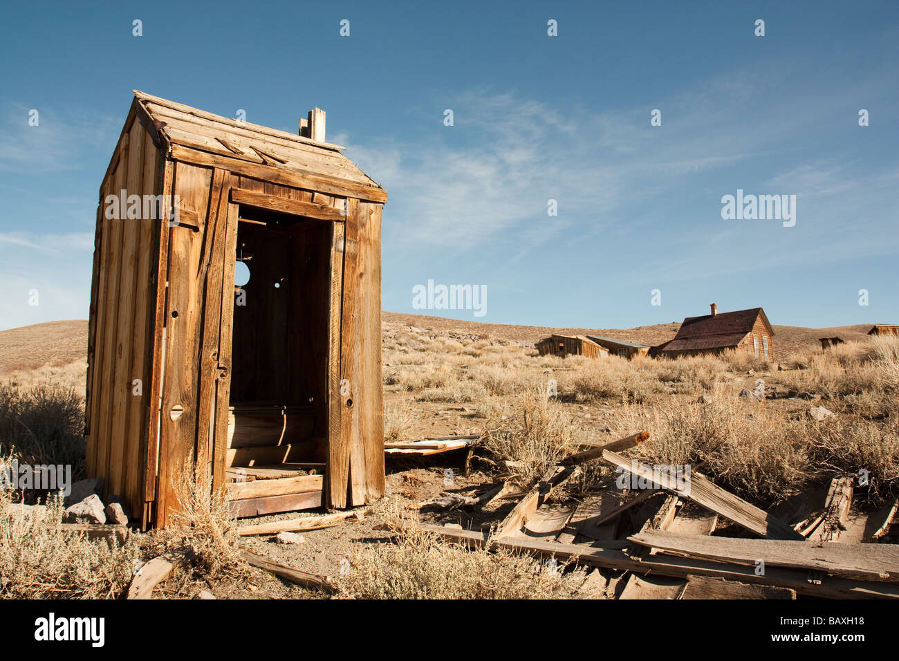Old abandoned outhouse in bodie hi-res stock photography and images - Alamy