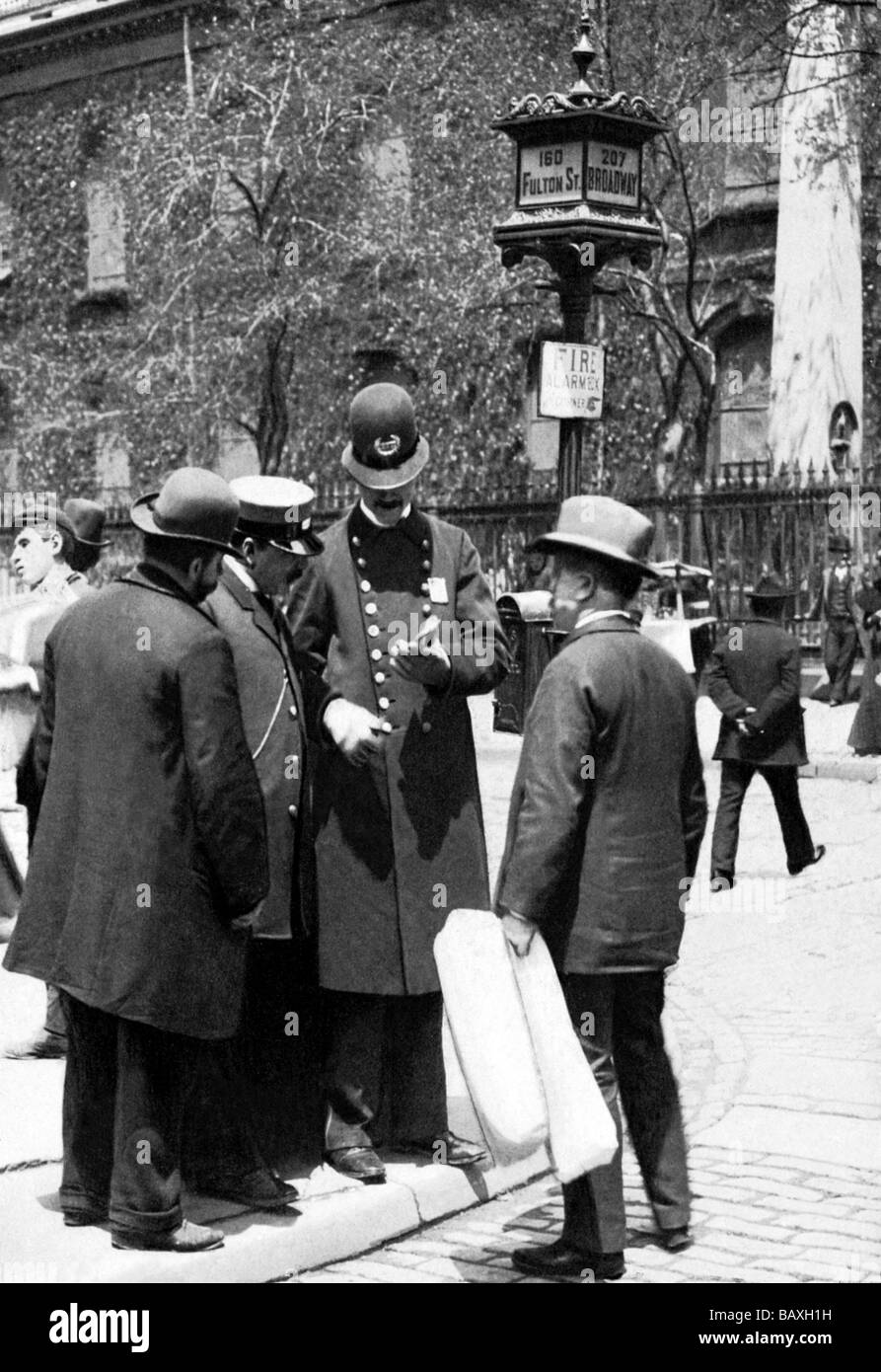 Giving Directions Lost High Resolution Stock Photography and Images - Alamy