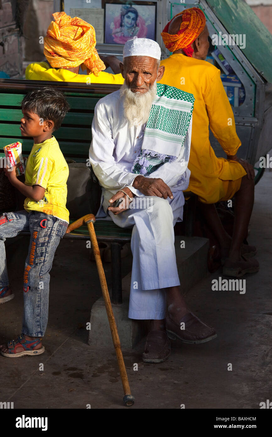 Indian man muslim beard hi-res stock photography and images - Alamy