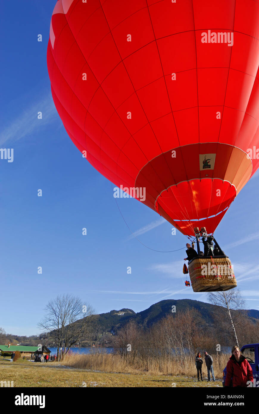 Hot air balloon in flight, lake hi-res stock photography and images - Alamy