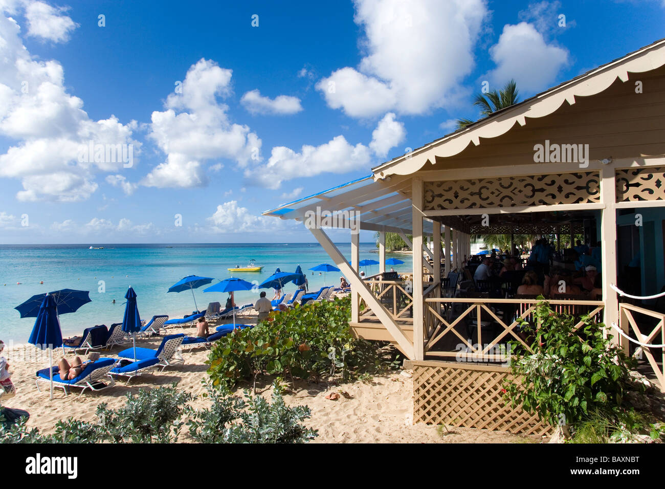 People relaxing at beach, Mullins Bay, Speightstown, Barbados ...