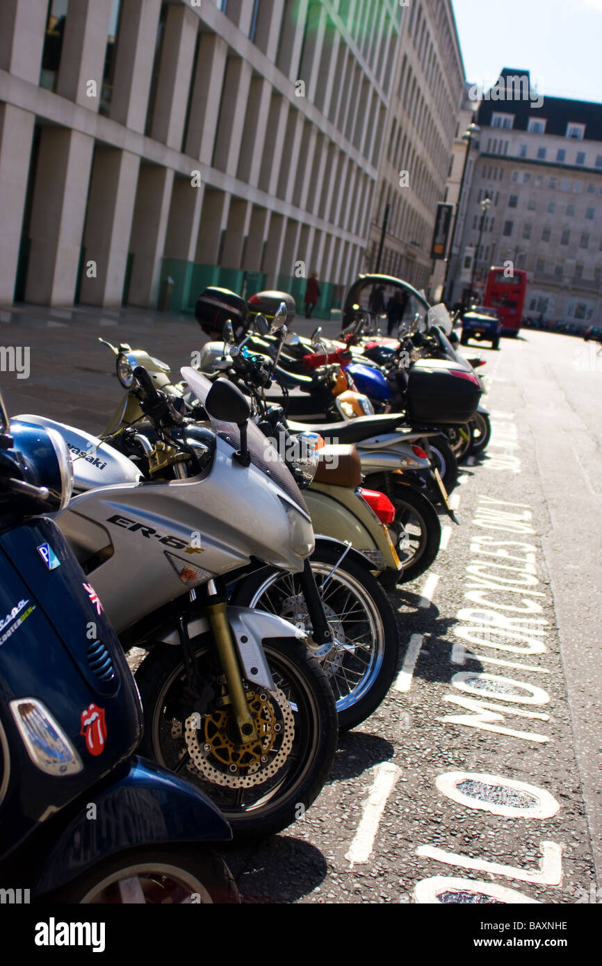 Row Of Motorcycles High Resolution Stock Photography and Images - Alamy