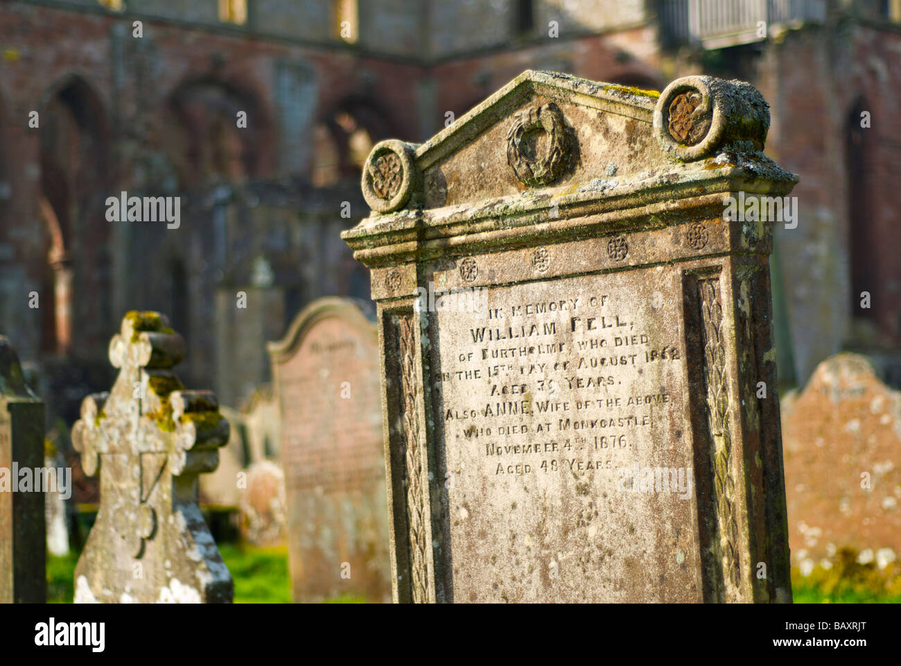 Gravestones uk hi-res stock photography and images - Alamy