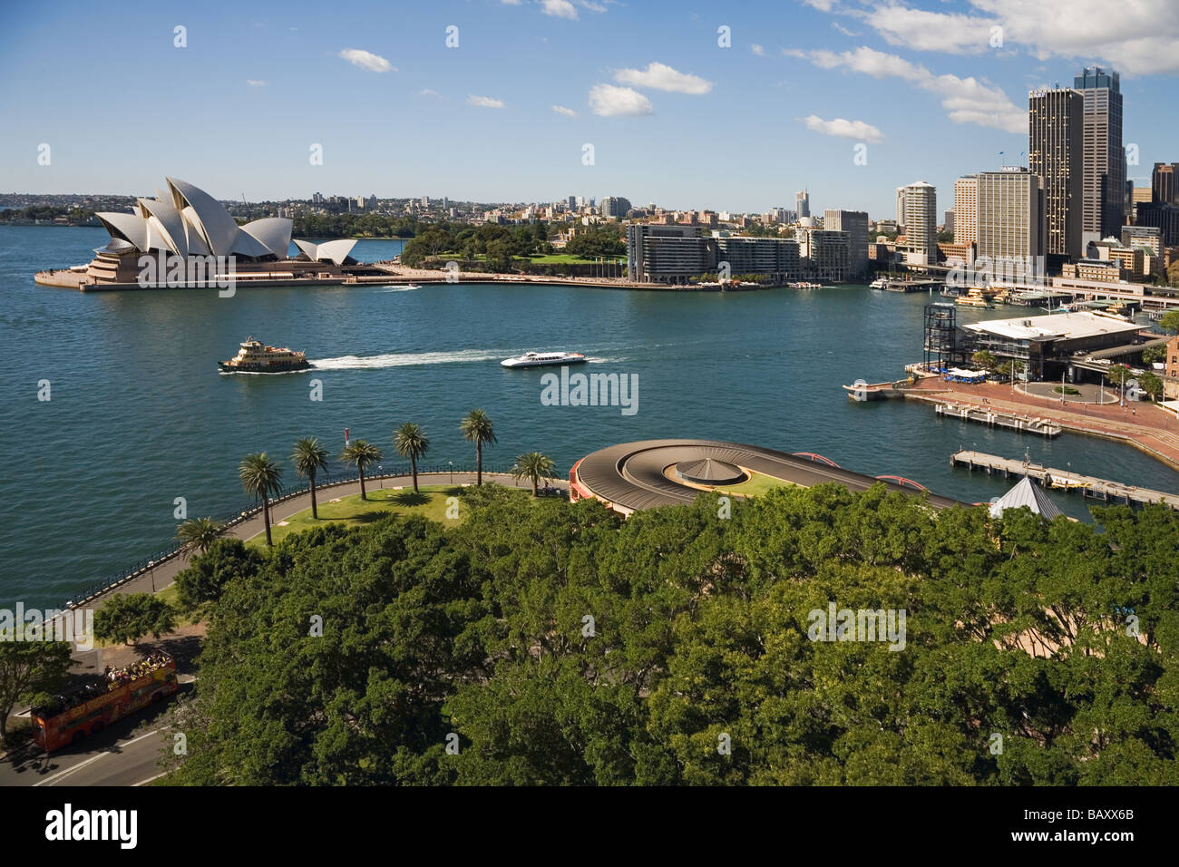 View from the Harbour Bridge over Dawes Point to the iconic Opera House ...