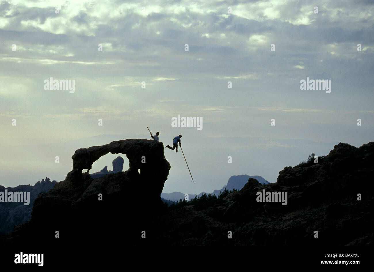 Salto del Pastor Canario, traditional jumping tecnique with canarian ...