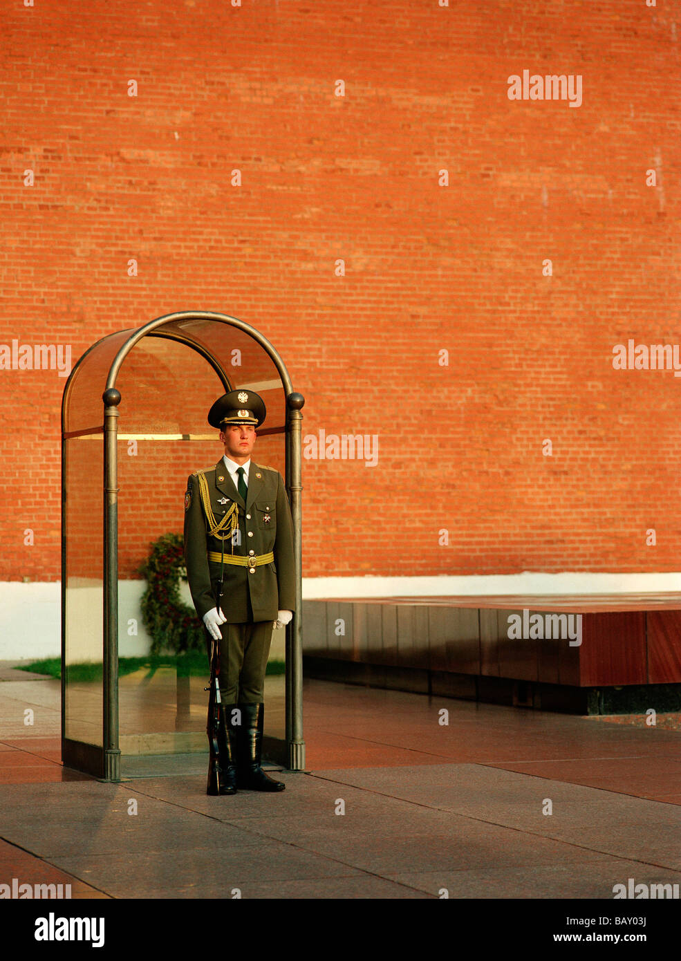 Unknown man standing hi-res stock photography and images - Alamy