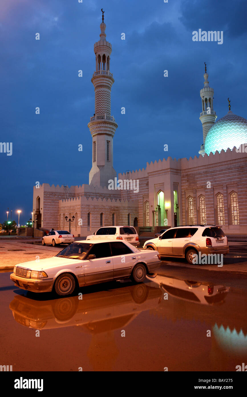 Mosque rak uae hi-res stock photography and images - Alamy