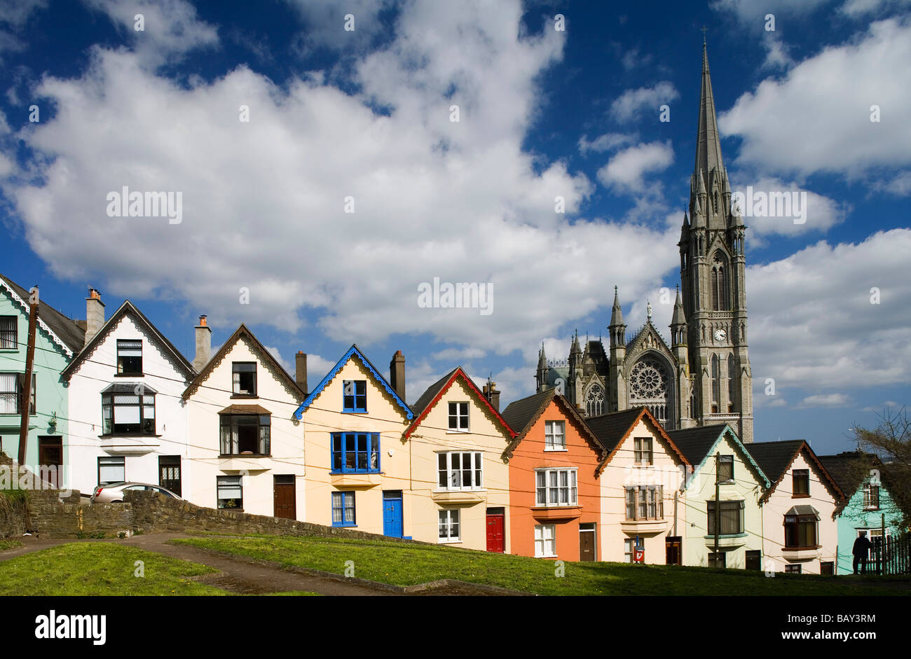 Row of terrace houses ireland hi-res stock photography and images - Alamy