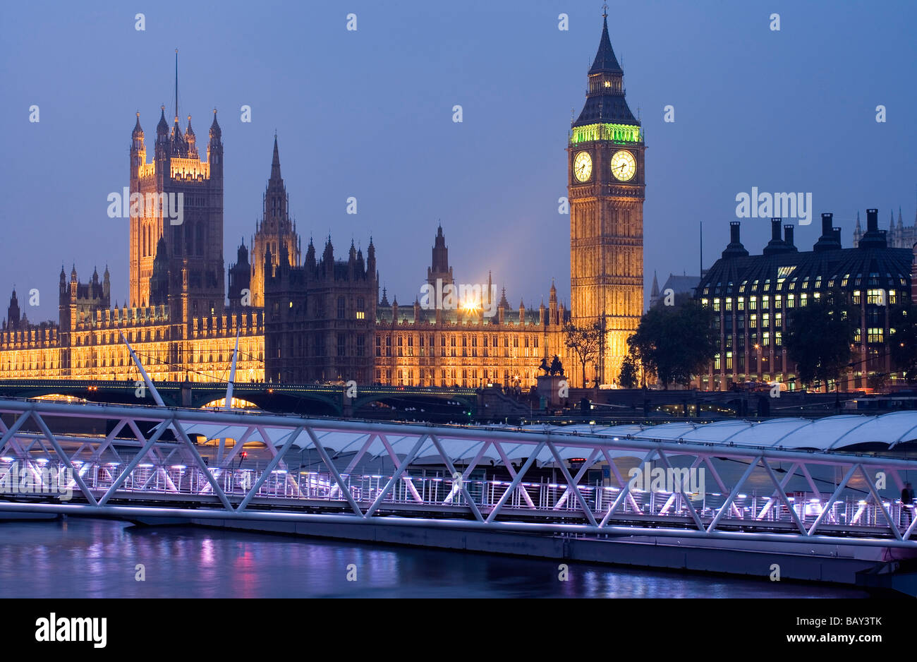 London waterloo bridge view hi-res stock photography and images - Alamy