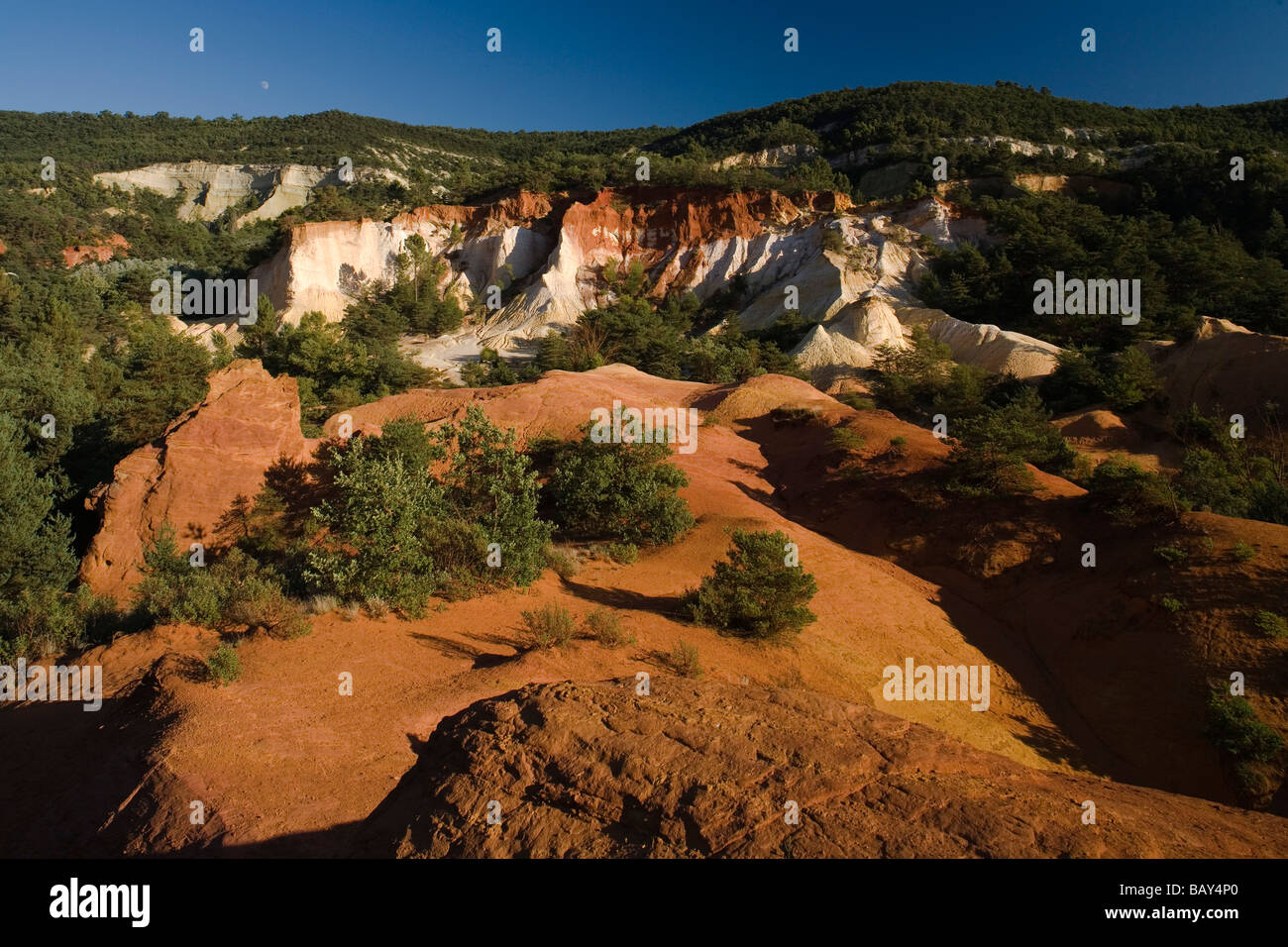 Colorado Provencal, rocks of ochre under a blue sky, Rustrel, Vaucluse ...