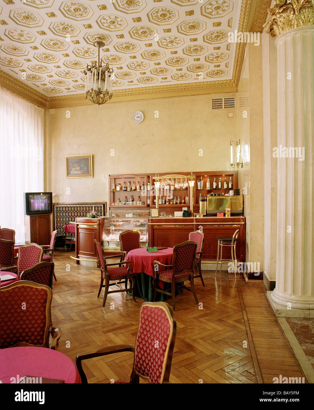 Lobby bar of the hotel Sovietsky, Moscow, Russia Stock Photo - Alamy