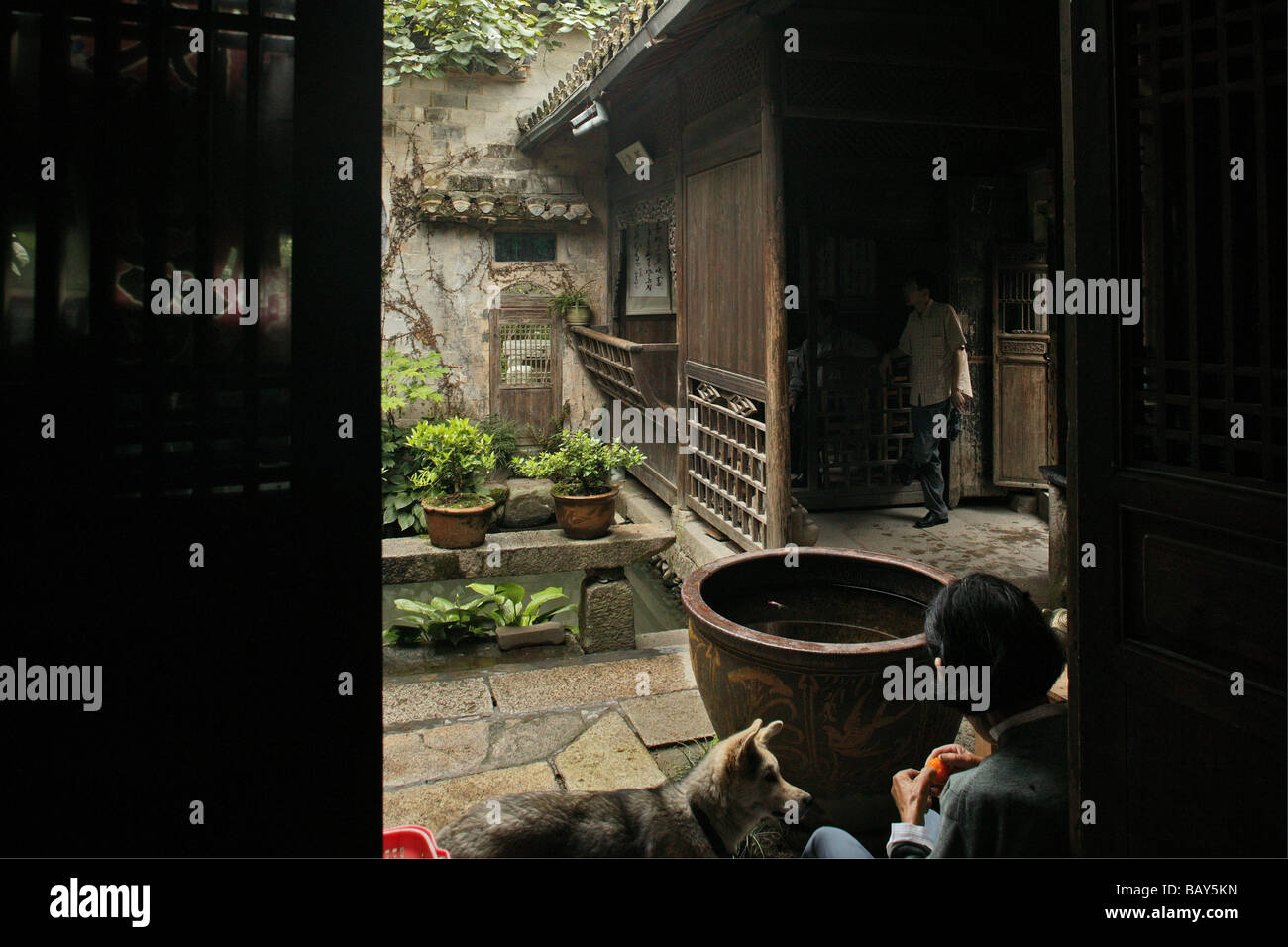 Traditional Chinese Courtyard House High Resolution Stock Photography ...