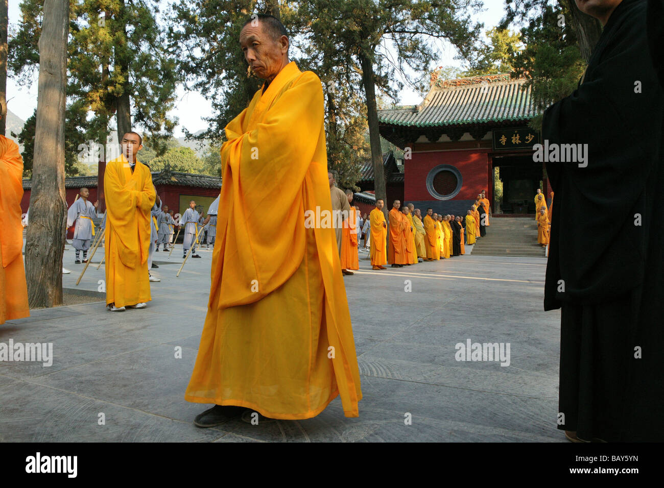 Shaolin monks kung fu hi-res stock photography and images - Alamy