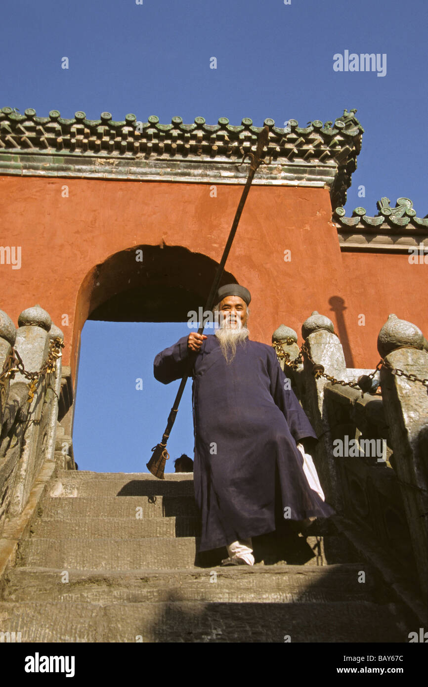 Taoist Monk High Resolution Stock Photography and Images - Alamy