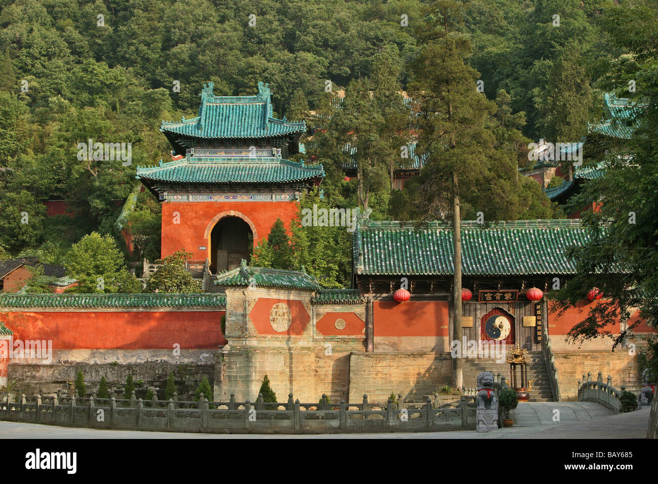 Green Dragon Crescent Blade Purple Cloud Temple