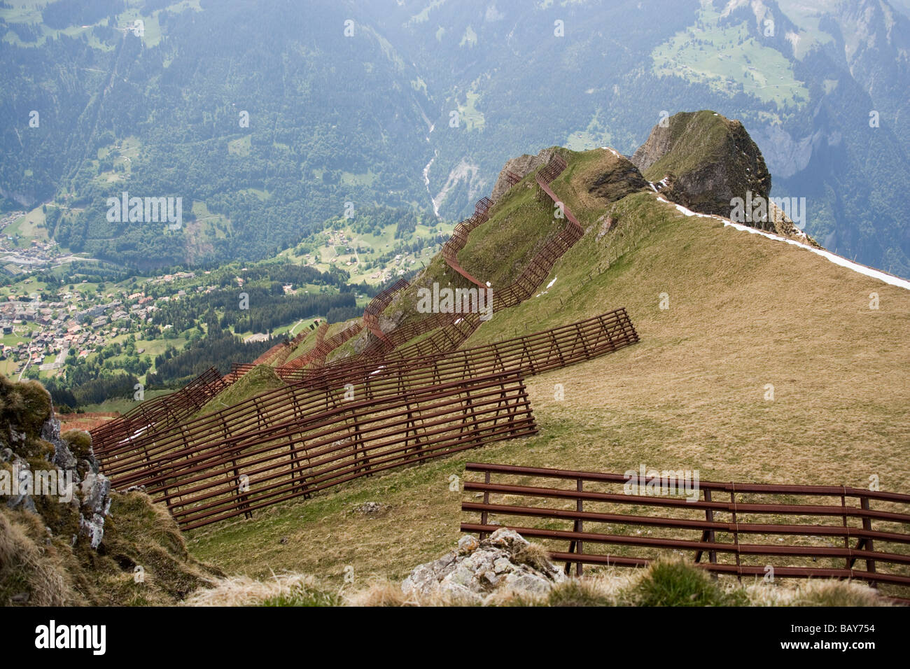 Security fence high view hi-res stock photography and images - Alamy