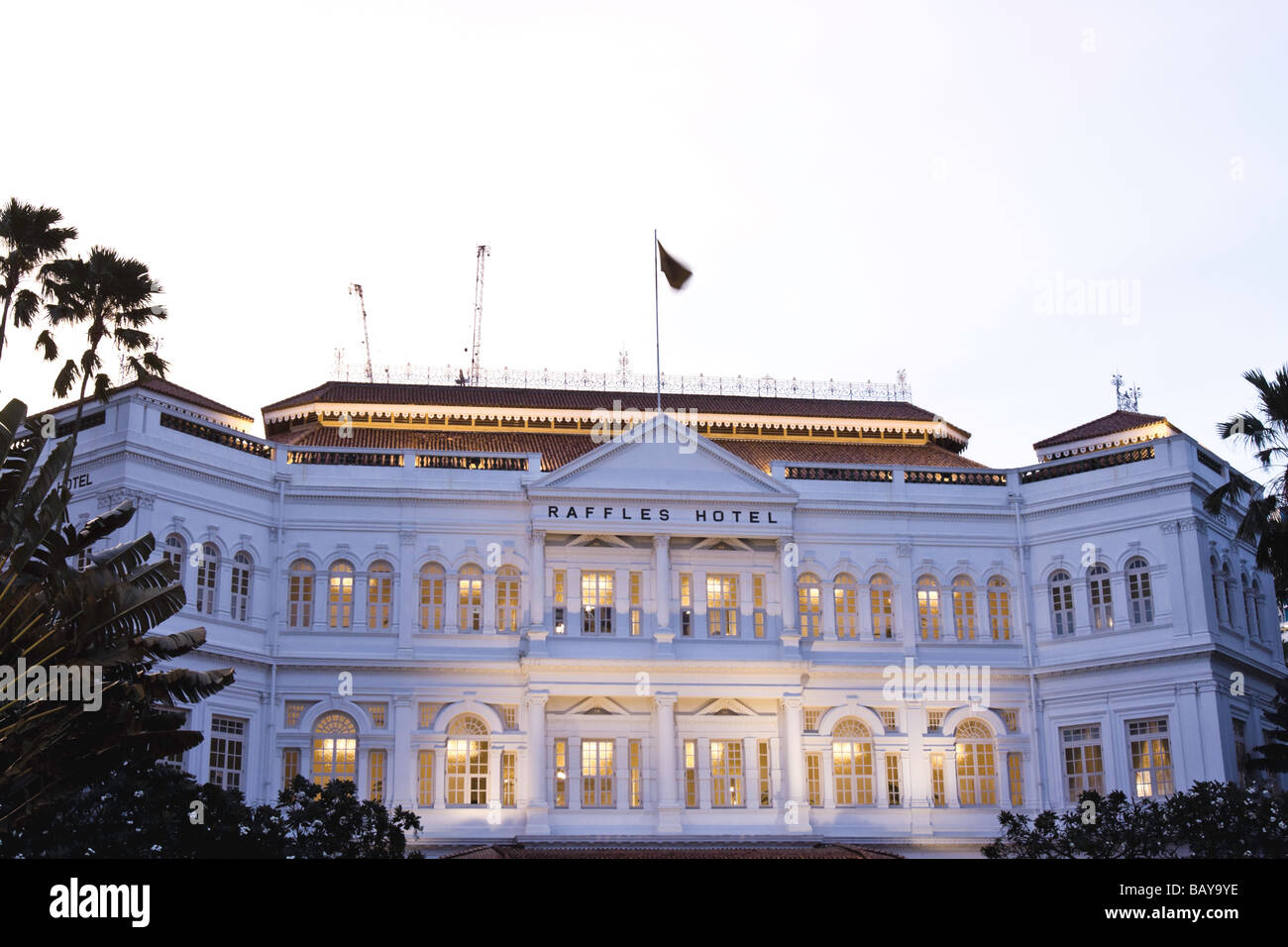 Raffles hotel singapore hi-res stock photography and images - Alamy