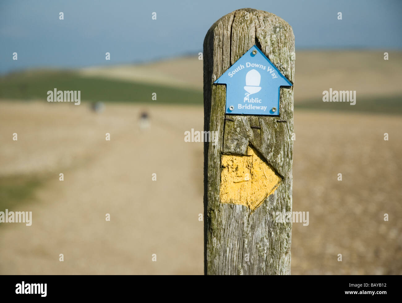 Sign post south downs way hi-res stock photography and images - Alamy
