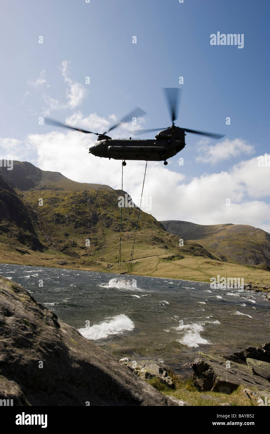 Helicopter drop hi-res stock photography and images - Alamy