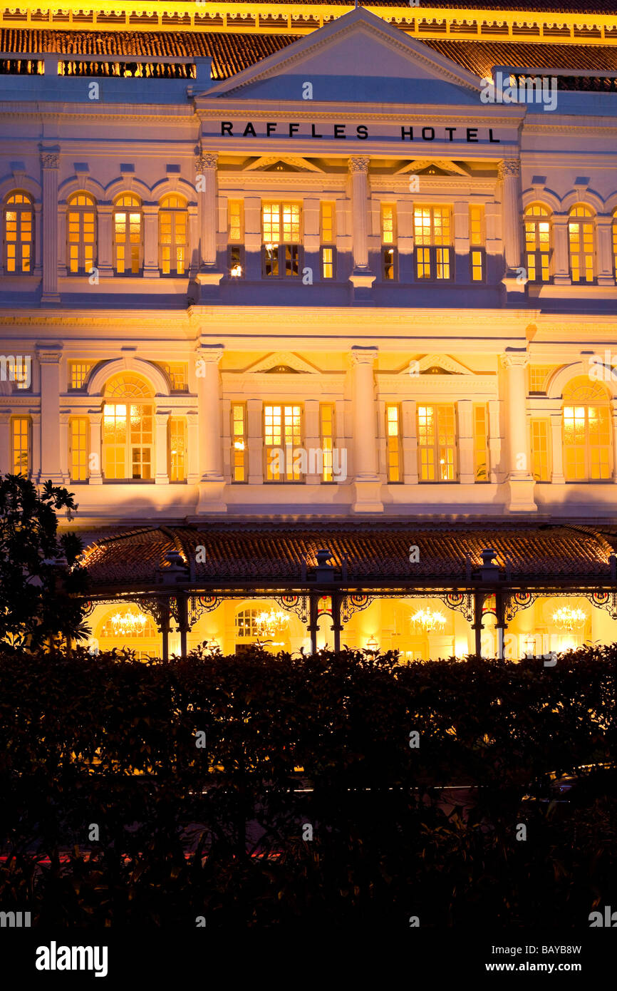 Singapore raffles hotel colonial hi-res stock photography and images ...