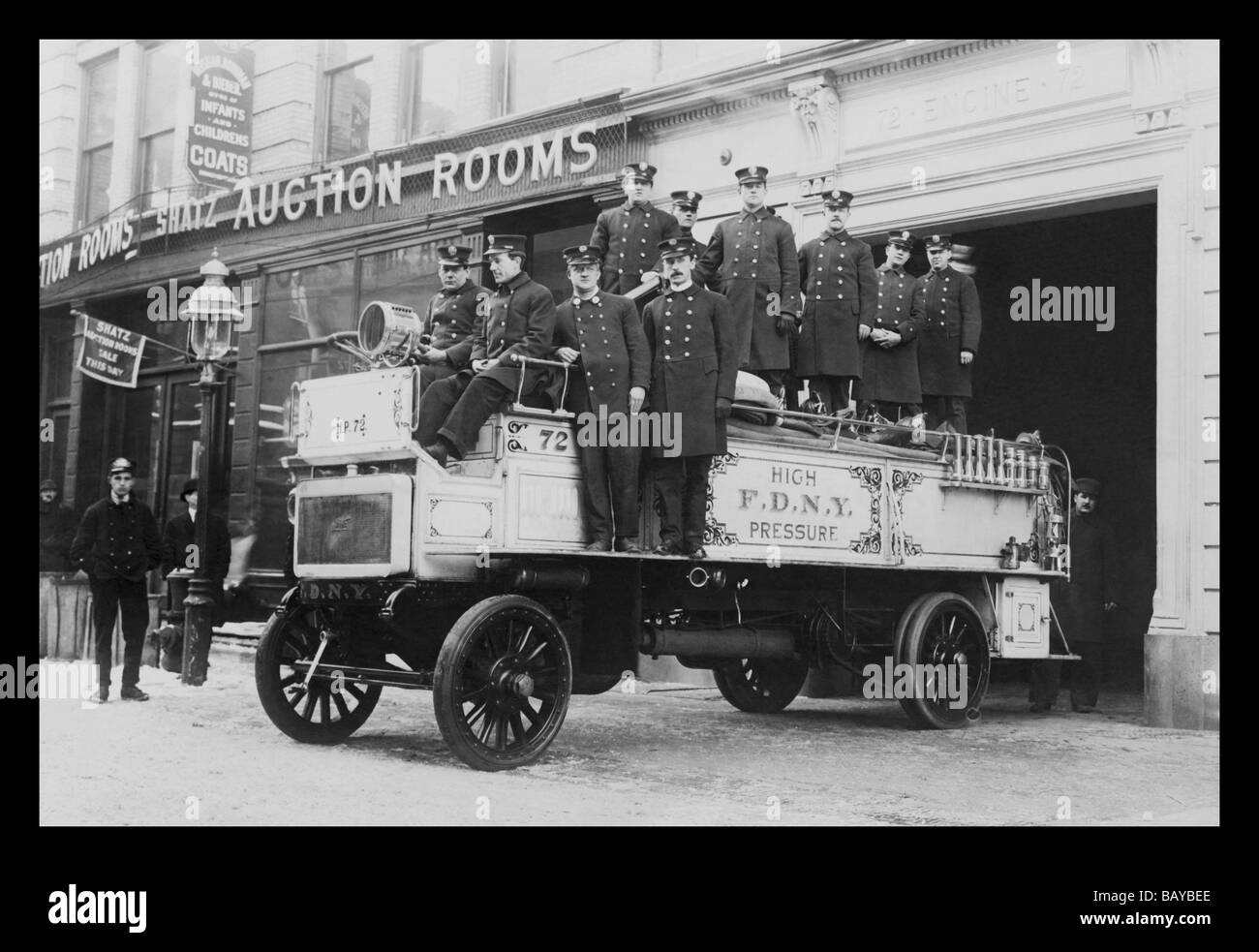Fireman with hose new york hi-res stock photography and images - Alamy
