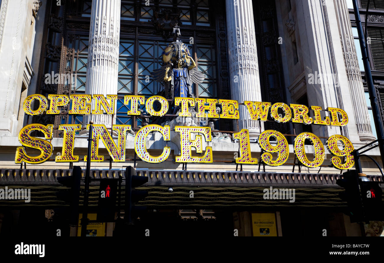 Selfridges' sign, Oxford Street, exterior, Central London, England, Uk ...