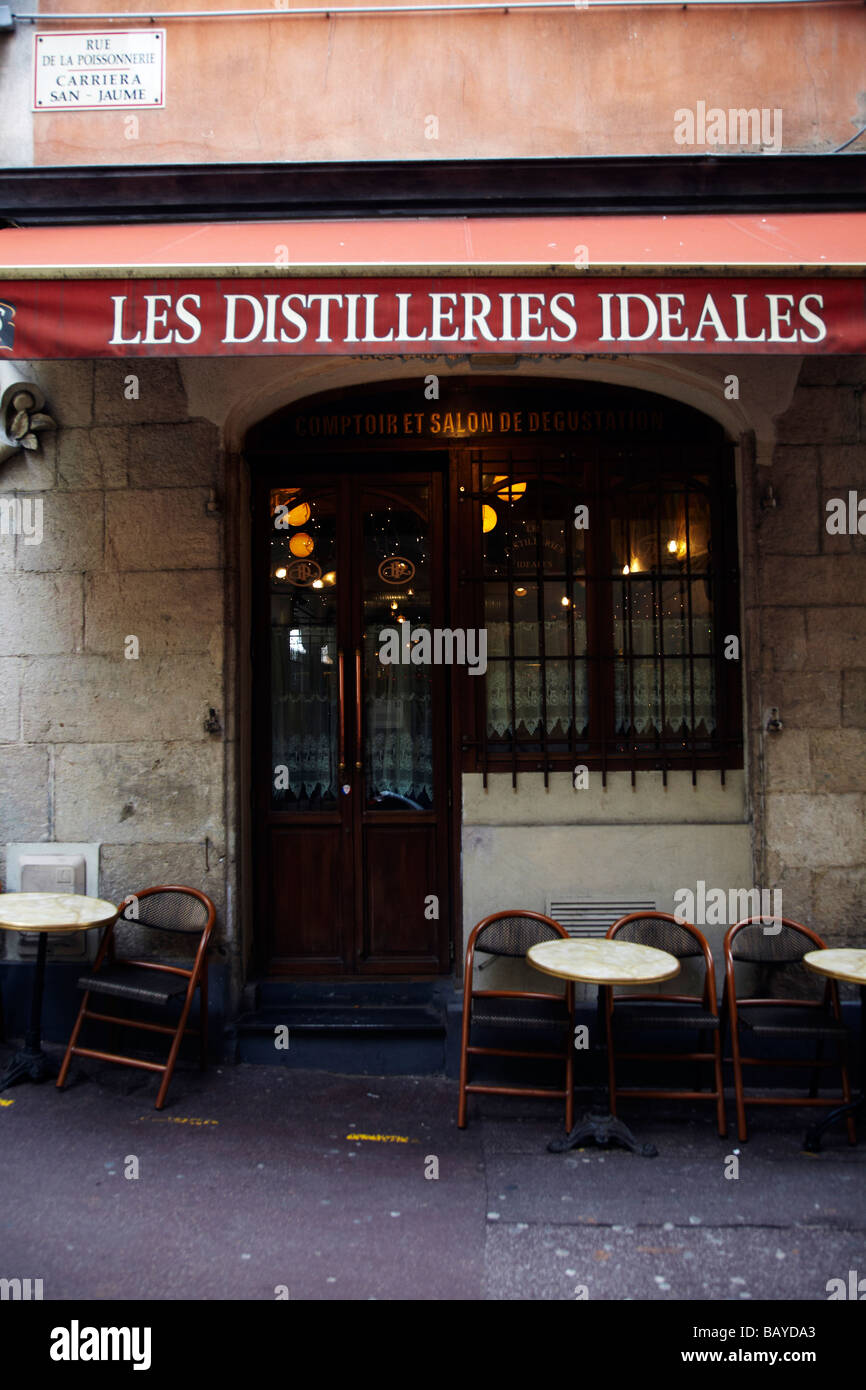 French cafe, Old Town Nice Stock Photo - Alamy