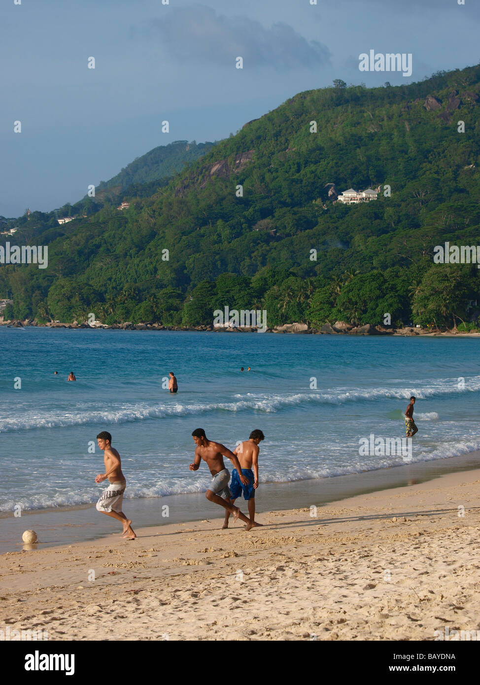 Beau Vallon Beach, Baie Beau Vallon, Mahé, Seychelles Stock Photo - Alamy