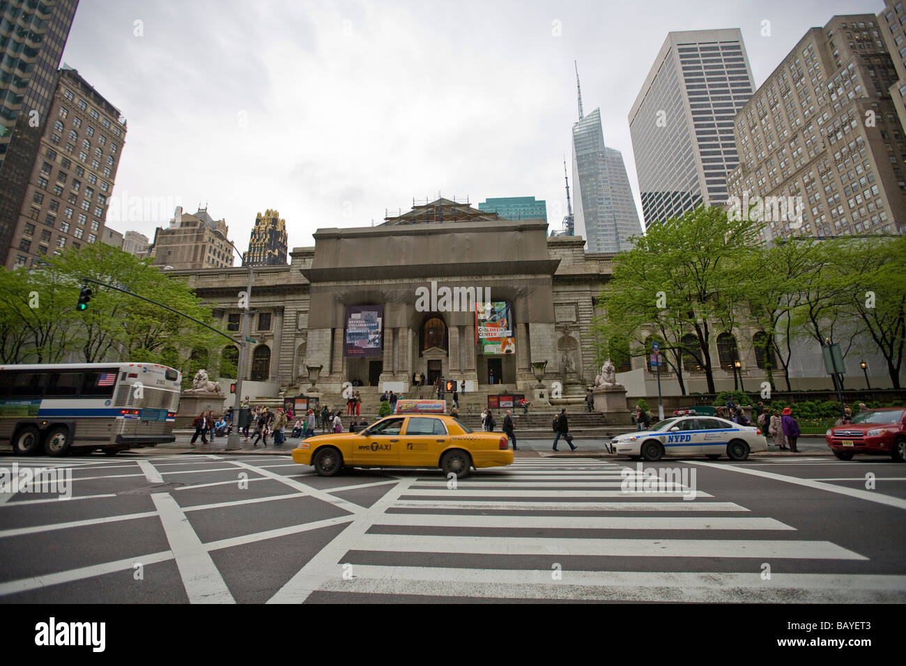 Front entrance of New York City Public Library May 2009 Stock Photo - Alamy