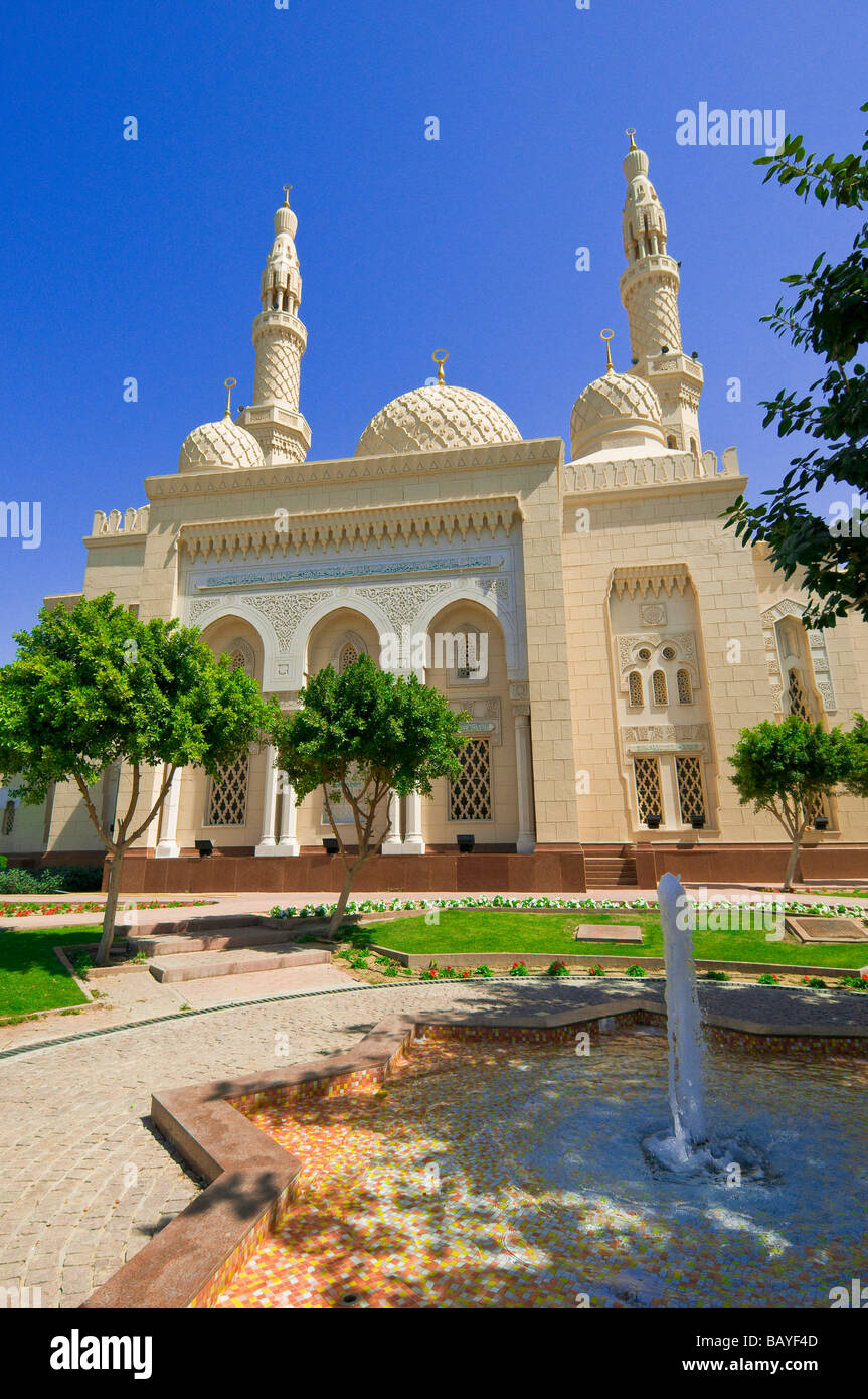 Jumeirah Mosque Dubai Stock Photo - Alamy Jumeirah Mosque Dubai Stock Photo - Alamy