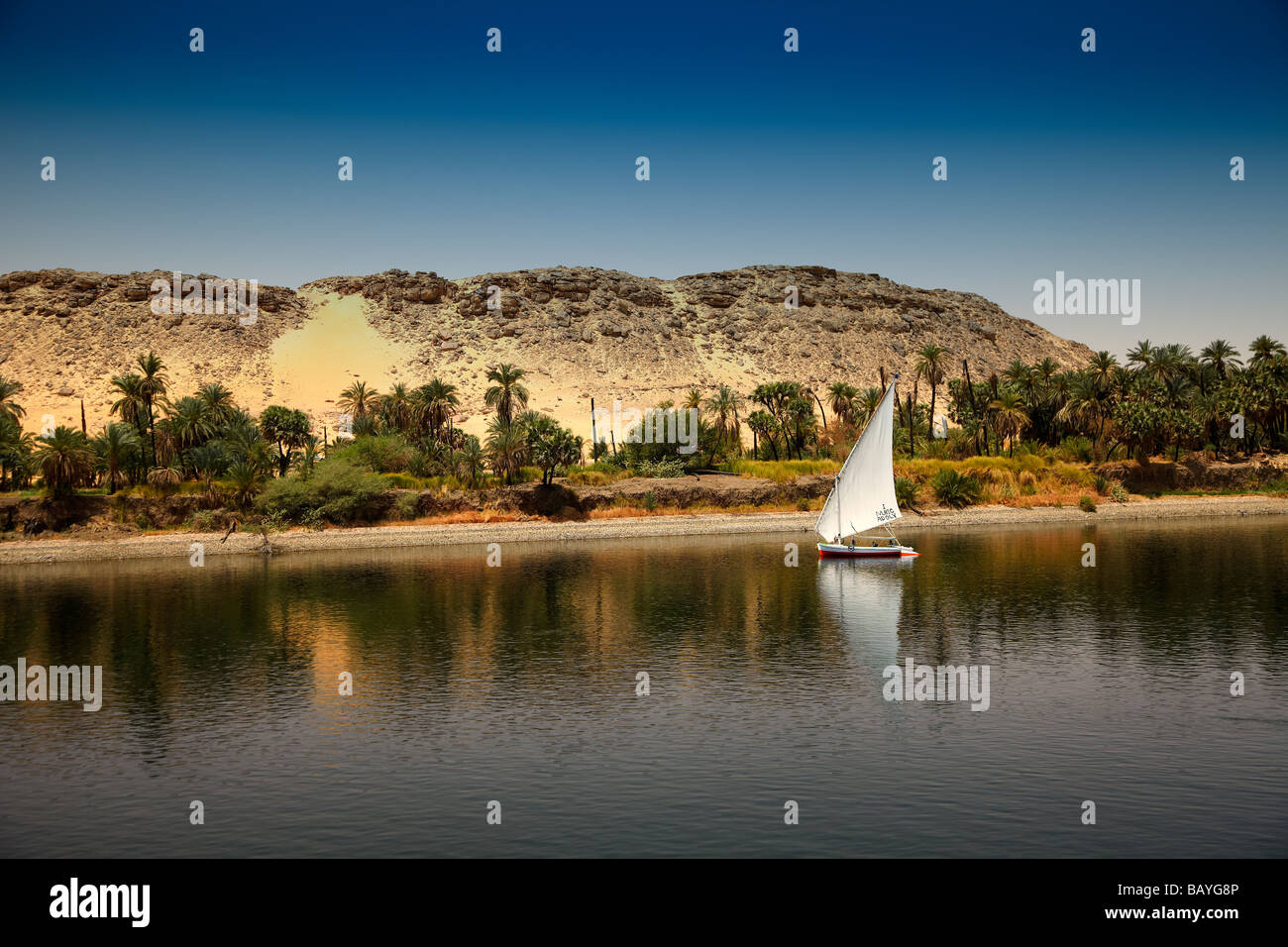 Felucca sailing boat on the nile river hi-res stock photography and ...