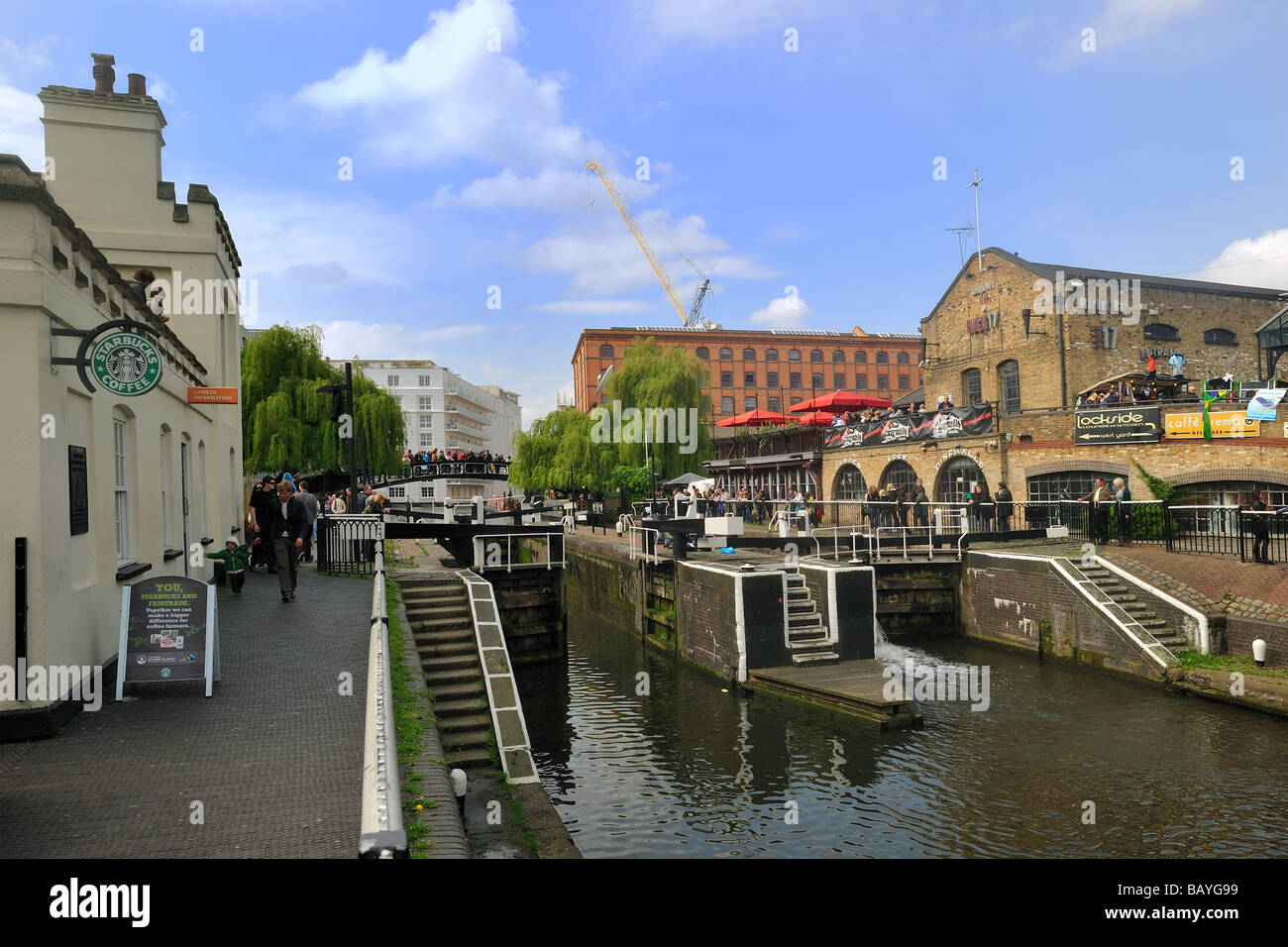 London lock hi-res stock photography and images - Alamy
