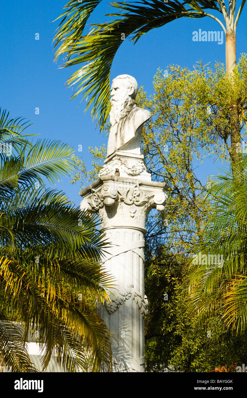 Douglas statue hi-res stock photography and images - Alamy