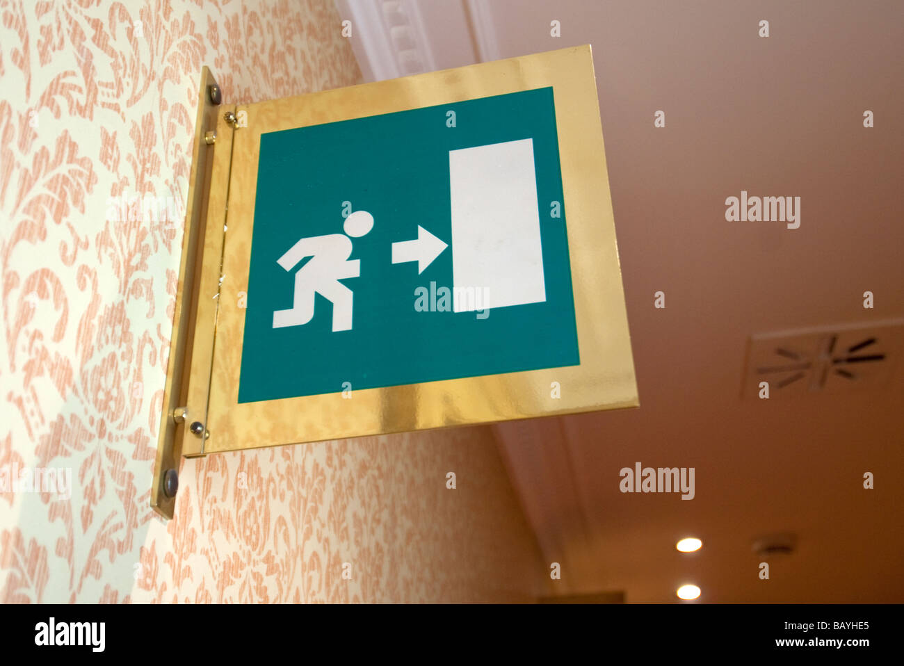 italian fire exit sign Stock Photo - Alamy