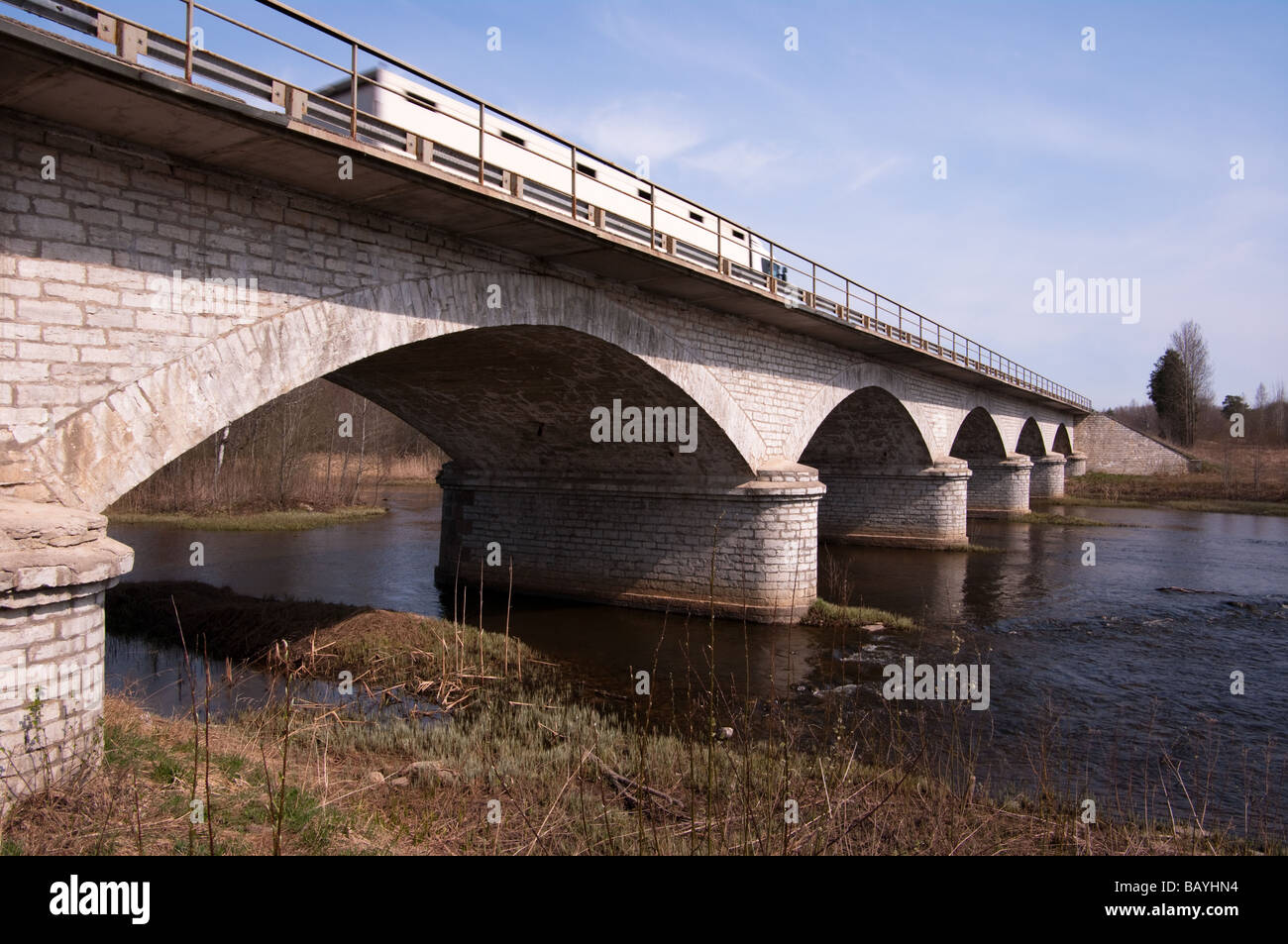Humpback bridge hi-res stock photography and images - Alamy