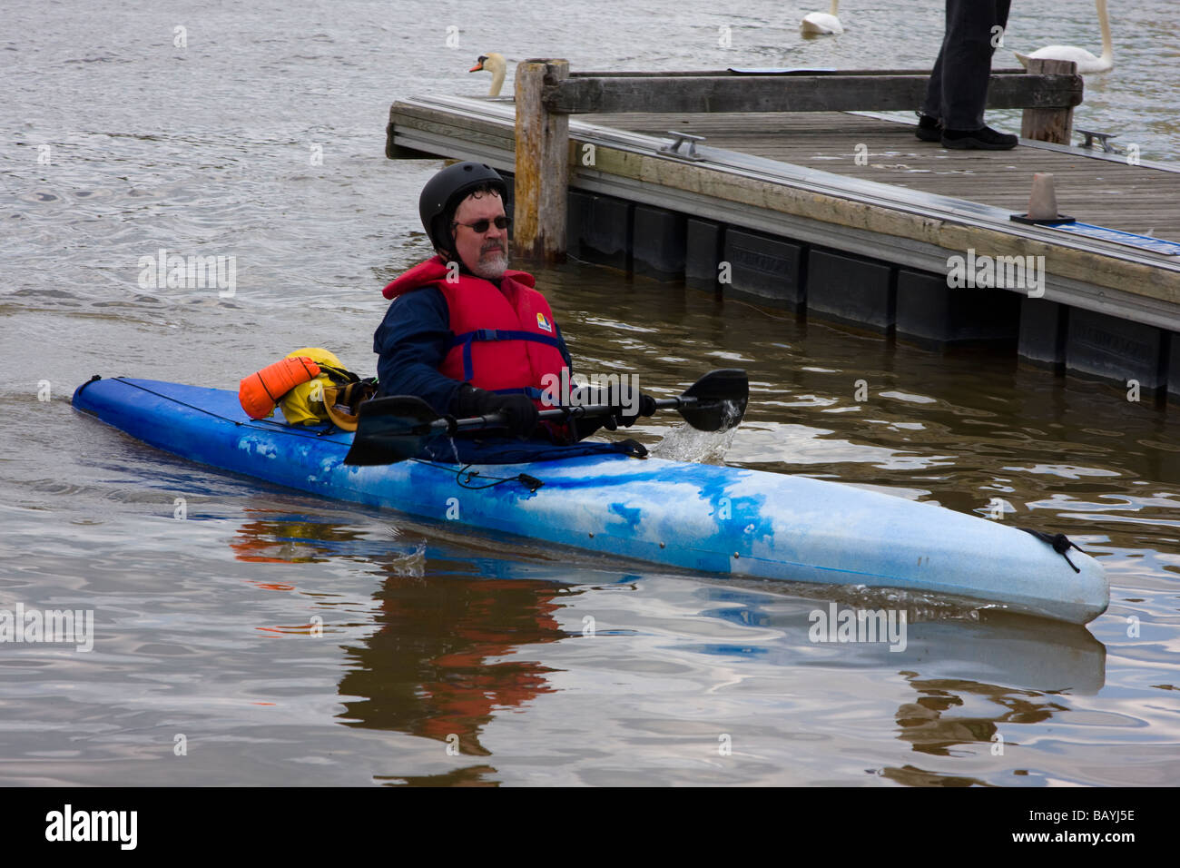 Docking kayak hi-res stock photography and images - Alamy