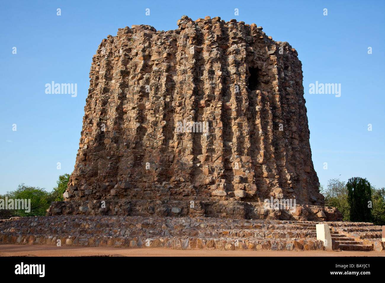 Unfinished Alai Minar tower at the Qutb Minar in Delhi India Stock ...