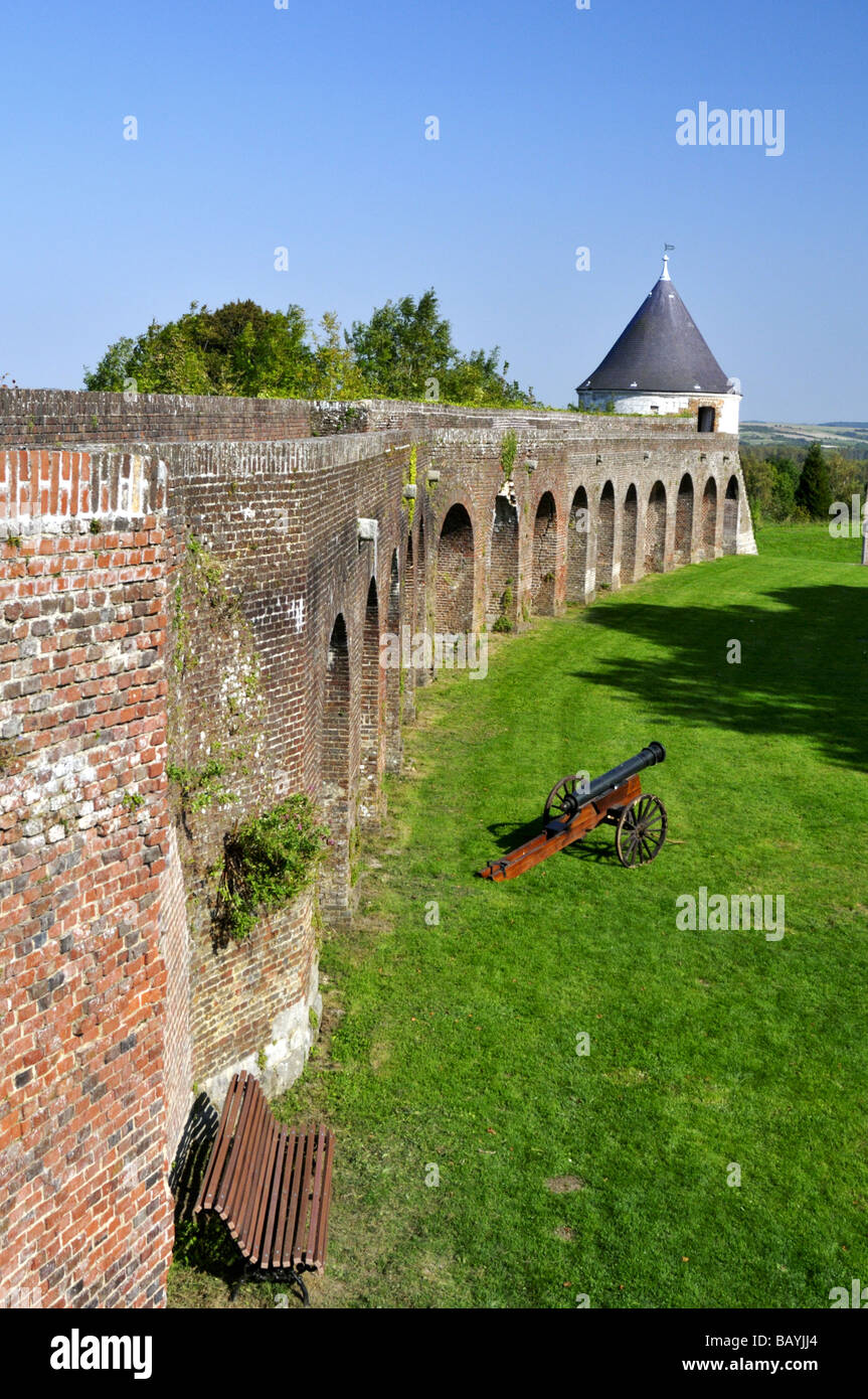 Rampart tower hi-res stock photography and images - Alamy