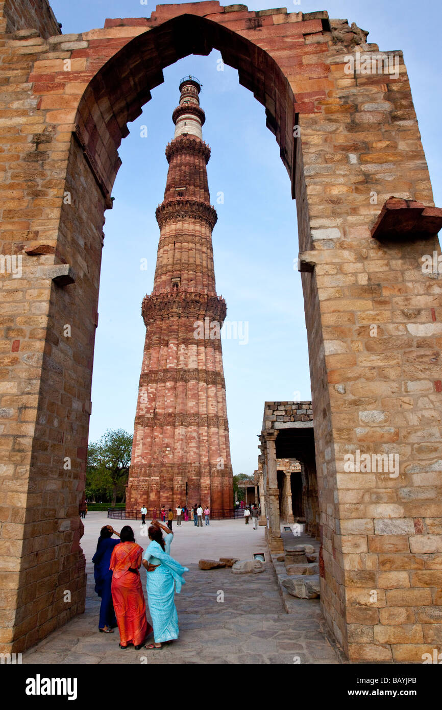 Indian Women at Qutub Minar in Delhi India Stock Photo - Alamy