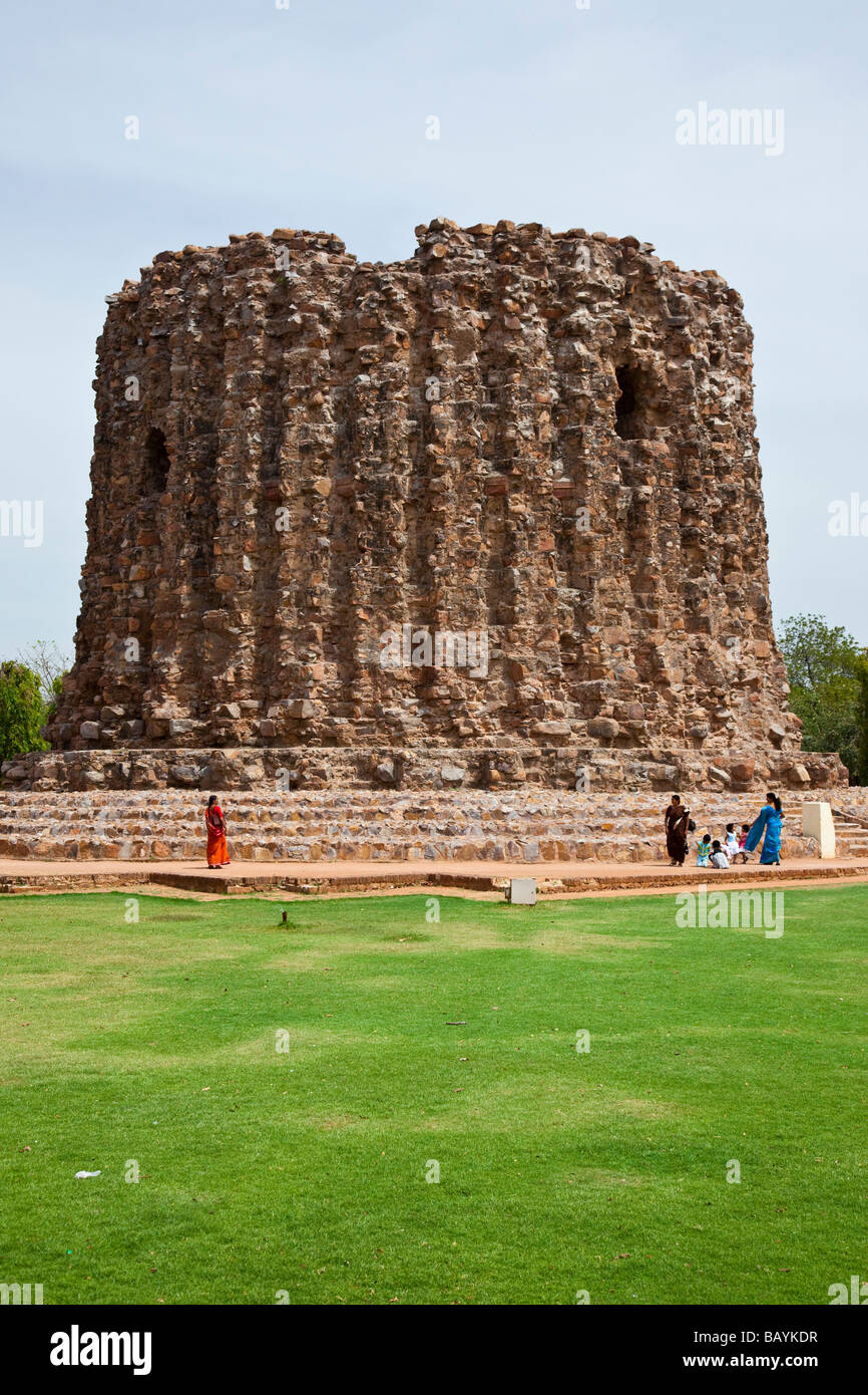 Unfinished Alai Minar tower at the Qutb Minar in Delhi India Stock ...
