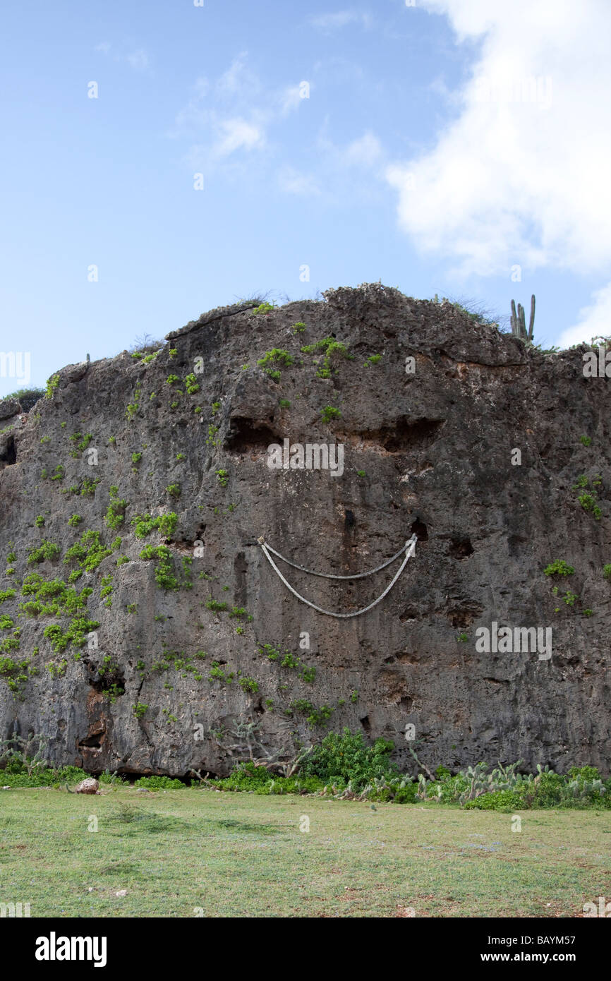 Smiley rock face hi-res stock photography and images - Alamy