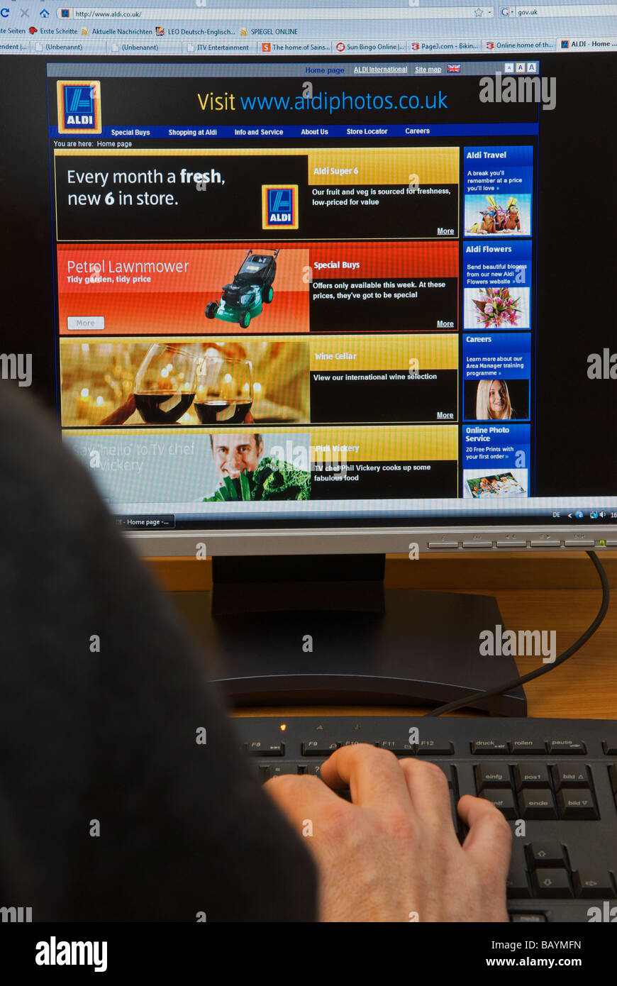 Aldi Online Shopping Supermarket High Resolution Stock Photography and ...